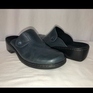 Clarks Shoes | Artisan Clogs Black 8 M Leather Heels 3 | Poshmark